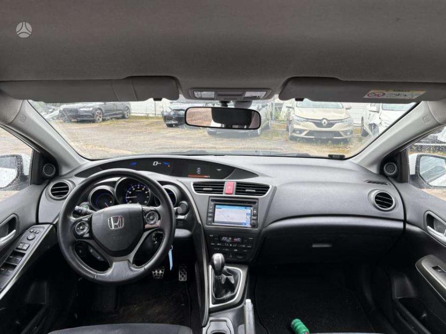 Balts Honda Civic 2014 Radviliškis, ar dzinēja tilpumu 1.80 L un nobraukumu 248 tūkst. km par 4750 €, foto 13 vietnē AUTOMOTO.COM.LV