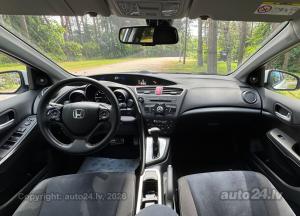 Balts Honda Civic 2015 Tallina, ar dzinēja tilpumu 1.80 L un nobraukumu 136 tūkst. km par 9999 €, foto 12 vietnē AUTOMOTO.COM.LV