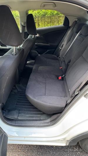 Balts Honda Civic 2015 Tallina, ar dzinēja tilpumu 1.80 L un nobraukumu 136 tūkst. km par 9999 €, foto 15 vietnē AUTOMOTO.COM.LV