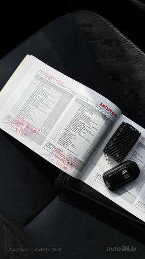 Balts Honda Civic 2015 Tallina, ar dzinēja tilpumu 1.80 L un nobraukumu 136 tūkst. km par 9999 €, foto 25 vietnē AUTOMOTO.COM.LV