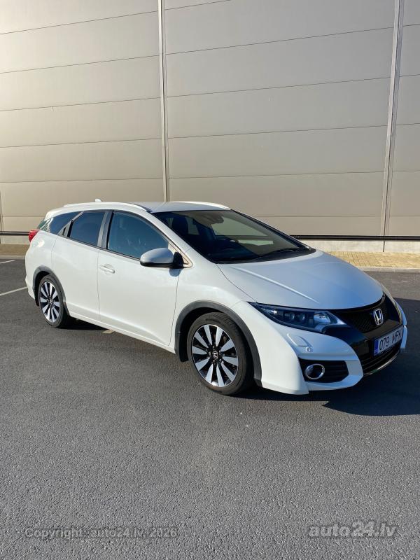 Honda Civic 2016 Tallina vietnē Balts Honda Civic 2016 Tallina, ar dzinēja tilpumu 1.80 L un nobraukumu 178 tūkst. km par 9900 €, foto 1 vietnē AUTOMOTO.COM.LV