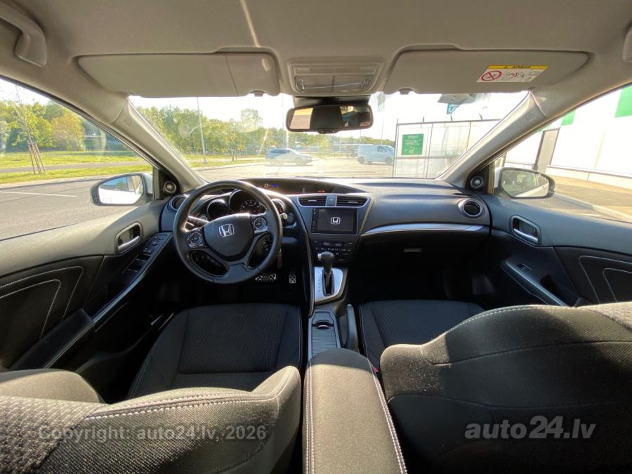Balts Honda Civic 2016 Tallina, ar dzinēja tilpumu 1.80 L un nobraukumu 178 tūkst. km par 9900 €, foto 18 vietnē AUTOMOTO.COM.LV
