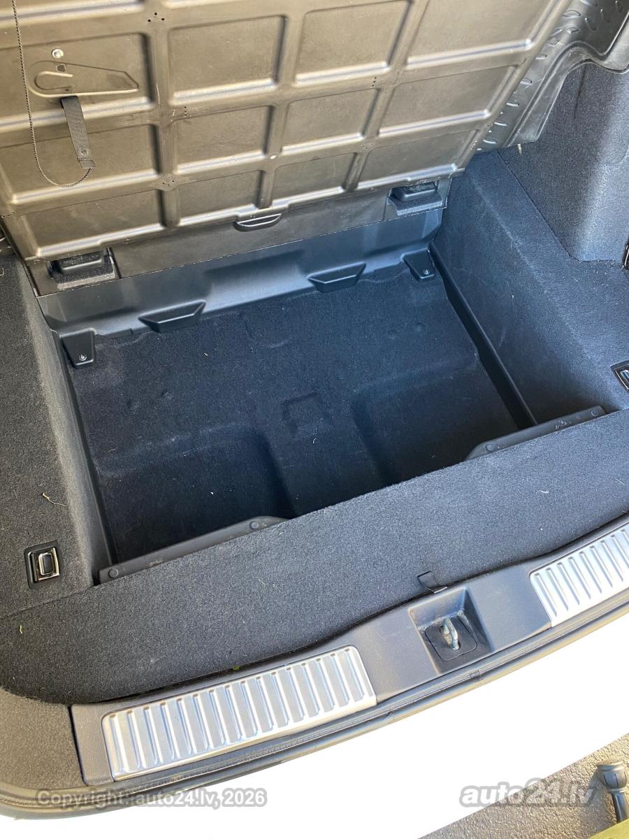 Balts Honda Civic 2016 Tallina, ar dzinēja tilpumu 1.80 L un nobraukumu 178 tūkst. km par 9900 €, foto 22 vietnē AUTOMOTO.COM.LV