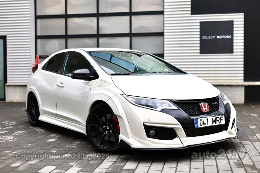 Balts Honda Civic 2017 Tallina, ar dzinēja tilpumu 2.00 L un nobraukumu 167 tūkst. km par 24900 €, foto 1 vietnē AUTOMOTO.COM.LV