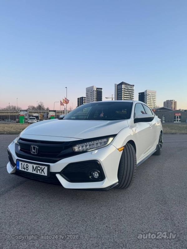 Balts Honda Civic 2017 Tallina, ar dzinēja tilpumu 1.50 L un nobraukumu 89 tūkst. km par 17000 €, foto 3 vietnē AUTOMOTO.COM.LV
