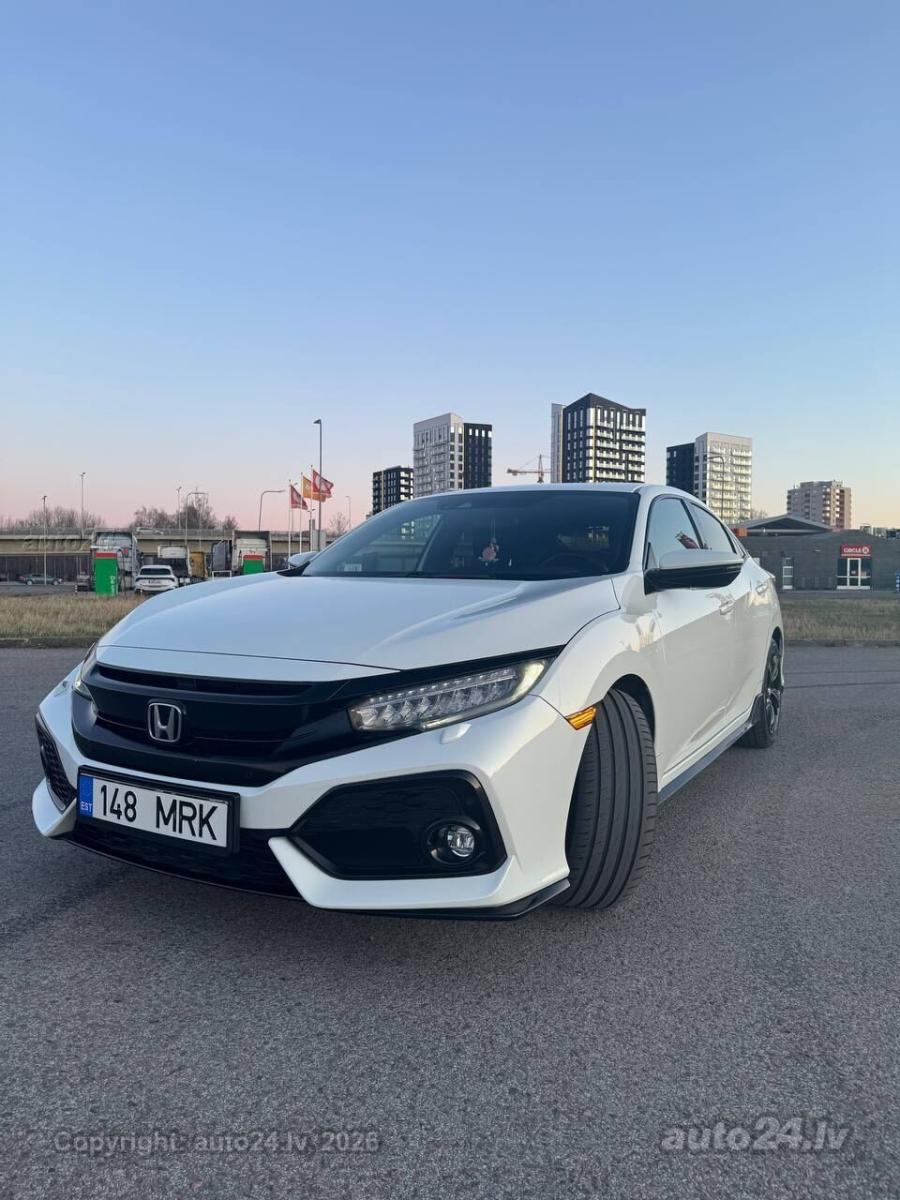 White Honda Civic 2017 in Tallinn, with an engine capacity of 1.50 L and mileage of 89 thousand km for 17000 €, photo 4 on AUTOMOTO.COM.LV