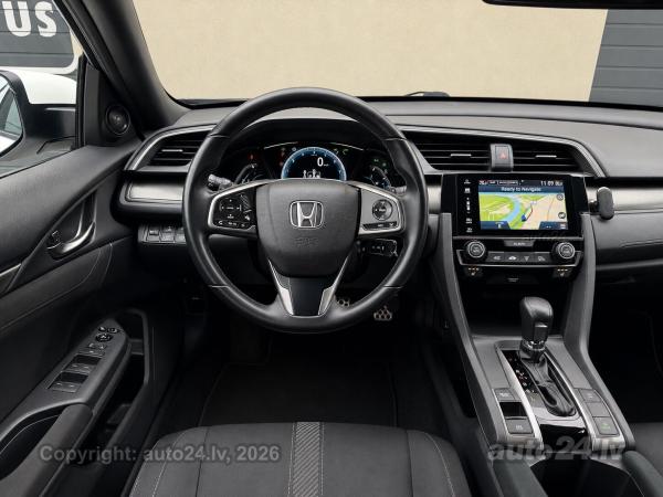 Balts Honda Civic 2017 Pērnava, ar dzinēja tilpumu 1.00 L un nobraukumu 132 tūkst. km par 11990 €, foto 6 vietnē AUTOMOTO.COM.LV