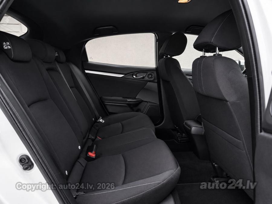 Белый Хонда Цивик 2017 в Пярну, объемом двигателя 1.00 л и пробегом 132 тыс. км за 11990 €, фото 12 на AUTOMOTO.COM.LV