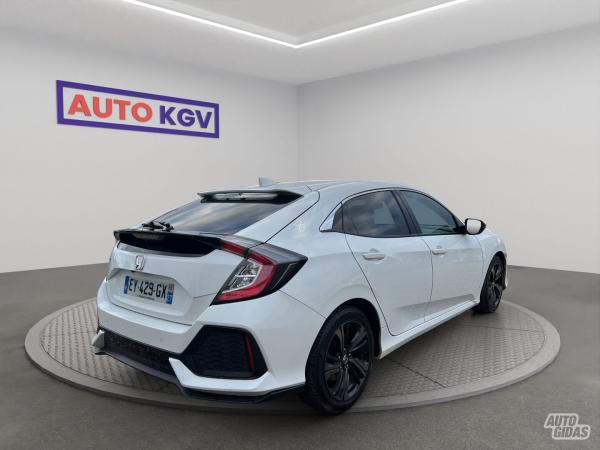 White Honda Civic 2018 in Vilnius, with an engine capacity of 1.00 L and mileage of 147 thousand km for 9999 €, photo 5 on AUTOMOTO.COM.LV