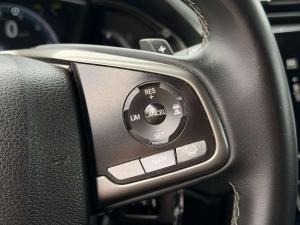 White Honda Civic 2018 in Vilnius, with an engine capacity of 0.99 L and mileage of 82 thousand km for 10990 €, photo 20 on AUTOMOTO.COM.LV