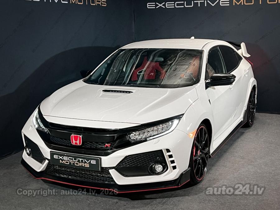 White Honda Civic 2018 in Tallinn, with an engine capacity of 2.00 L and mileage of 119 thousand km for 29900 €, photo 11 on AUTOMOTO.COM.LV