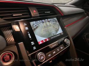 White Honda Civic 2018 in Tallinn, with an engine capacity of 2.00 L and mileage of 119 thousand km for 29900 €, photo 22 on AUTOMOTO.COM.LV