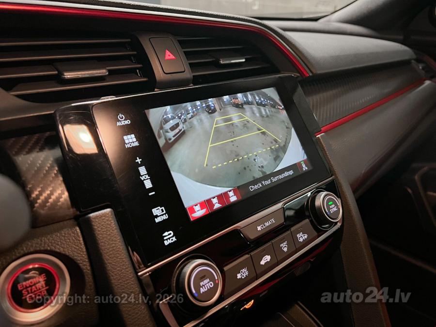 White Honda Civic 2018 in Tallinn, with an engine capacity of 2.00 L and mileage of 119 thousand km for 29900 €, photo 22 on AUTOMOTO.COM.LV