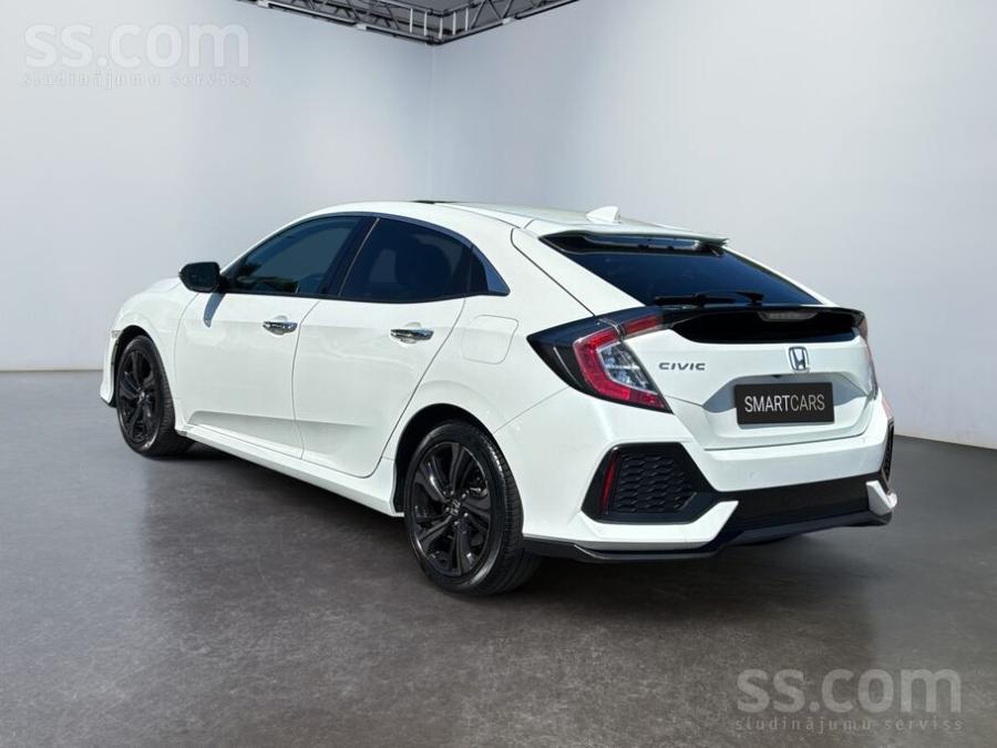 Balts Honda Civic 2019 Rīga, ar dzinēja tilpumu 1.50 L un nobraukumu 75 tūkst. km par 17230 €, foto 4 vietnē AUTOMOTO.COM.LV