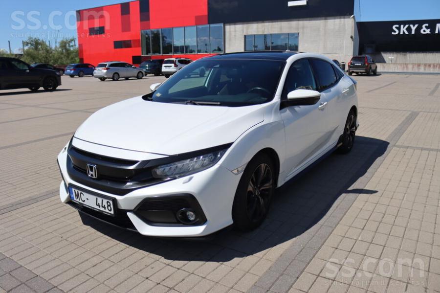 Белый Хонда Цивик 2019 в Рига, объемом двигателя 1.50 л и пробегом 167 тыс. км за 13900 €, фото 4 на AUTOMOTO.COM.LV