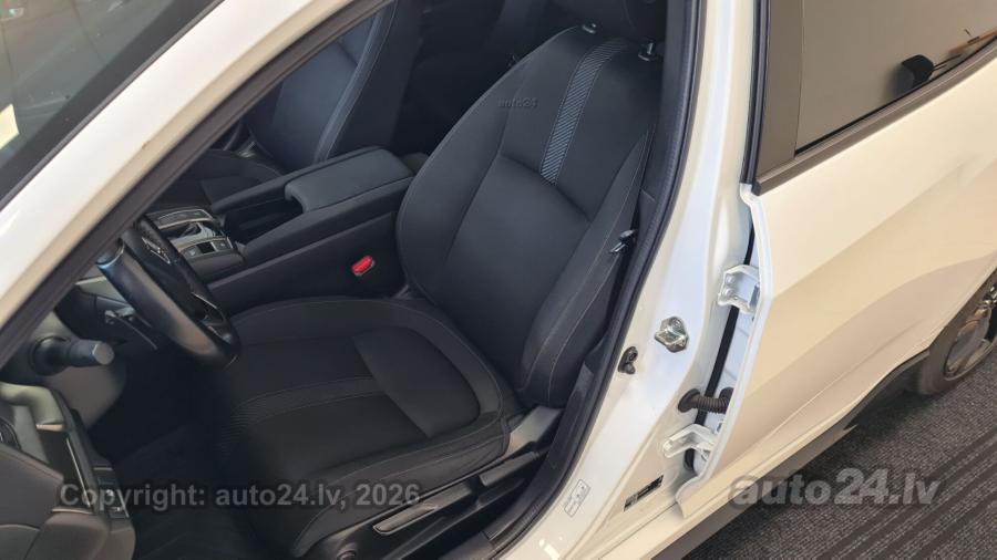 Белый Хонда Цивик 2019 в Таллин, объемом двигателя 1.50 л и пробегом 79 тыс. км за 18900 €, фото 6 на AUTOMOTO.COM.LV