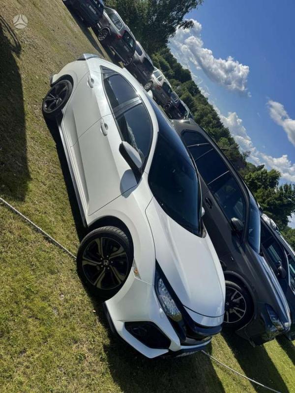 Balts Honda Civic 2019 Viļņa, ar dzinēja tilpumu 1.50 L un nobraukumu 169 tūkst. km par 14500 €, foto 4 vietnē AUTOMOTO.COM.LV