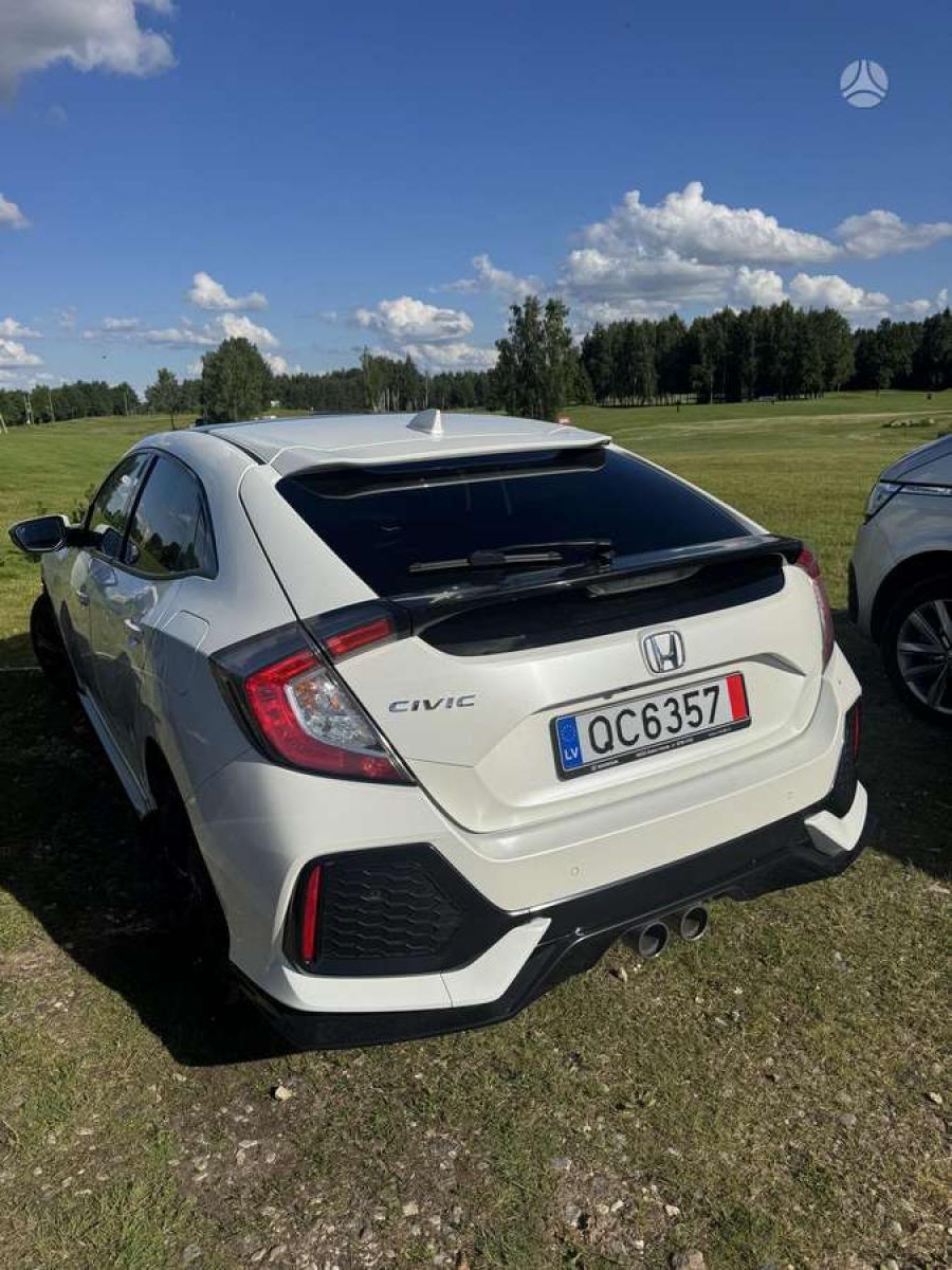 Белый Хонда Цивик 2019 в Вильнюс, объемом двигателя 1.50 л и пробегом 169 тыс. км за 14500 €, фото 8 на AUTOMOTO.COM.LV