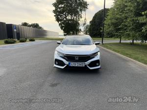 White Honda Civic 2019 in Tallinn, with an engine capacity of 1.50 L and mileage of 69 thousand km for 19500 €, photo 4 on AUTOMOTO.COM.LV