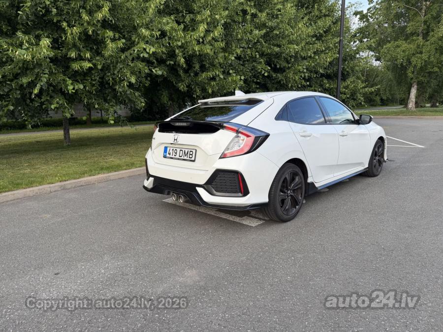 White Honda Civic 2019 in Tallinn, with an engine capacity of 1.50 L and mileage of 69 thousand km for 19500 €, photo 6 on AUTOMOTO.COM.LV