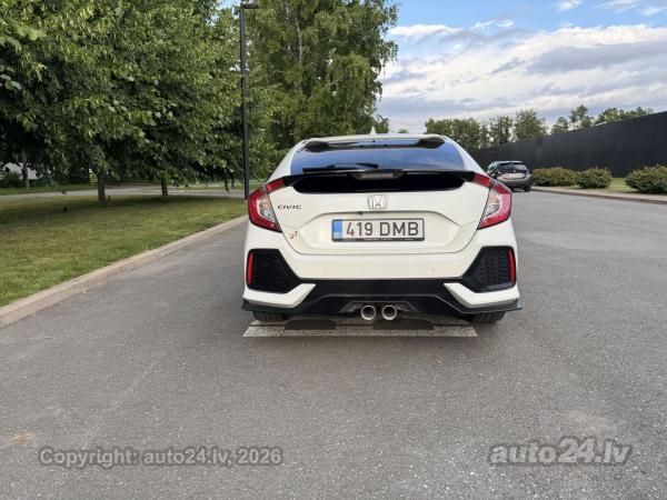 Белый Хонда Цивик 2019 в Таллин, объемом двигателя 1.50 л и пробегом 69 тыс. км за 19500 €, фото 6 на AUTOMOTO.COM.LV