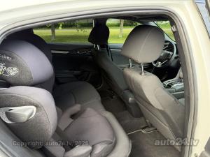 White Honda Civic 2019 in Tallinn, with an engine capacity of 1.50 L and mileage of 69 thousand km for 19500 €, photo 13 on AUTOMOTO.COM.LV