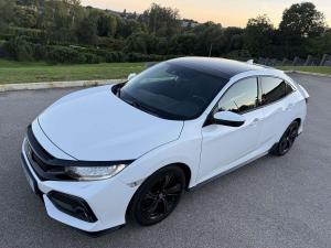 Balts Honda Civic 2019 Tauragė, ar dzinēja tilpumu 1.50 L un nobraukumu 244 tūkst. km par 10500 €, foto 3 vietnē AUTOMOTO.COM.LV