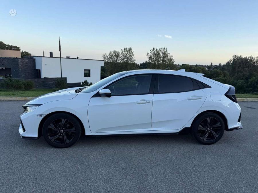 Balts Honda Civic 2019 Tauragė, ar dzinēja tilpumu 1.50 L un nobraukumu 244 tūkst. km par 10500 €, foto 5 vietnē AUTOMOTO.COM.LV