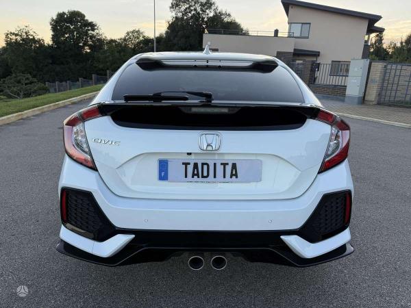 White Honda Civic 2019 in Taurage, with an engine capacity of 1.50 L and mileage of 244 thousand km for 10500 €, photo 6 on AUTOMOTO.COM.LV