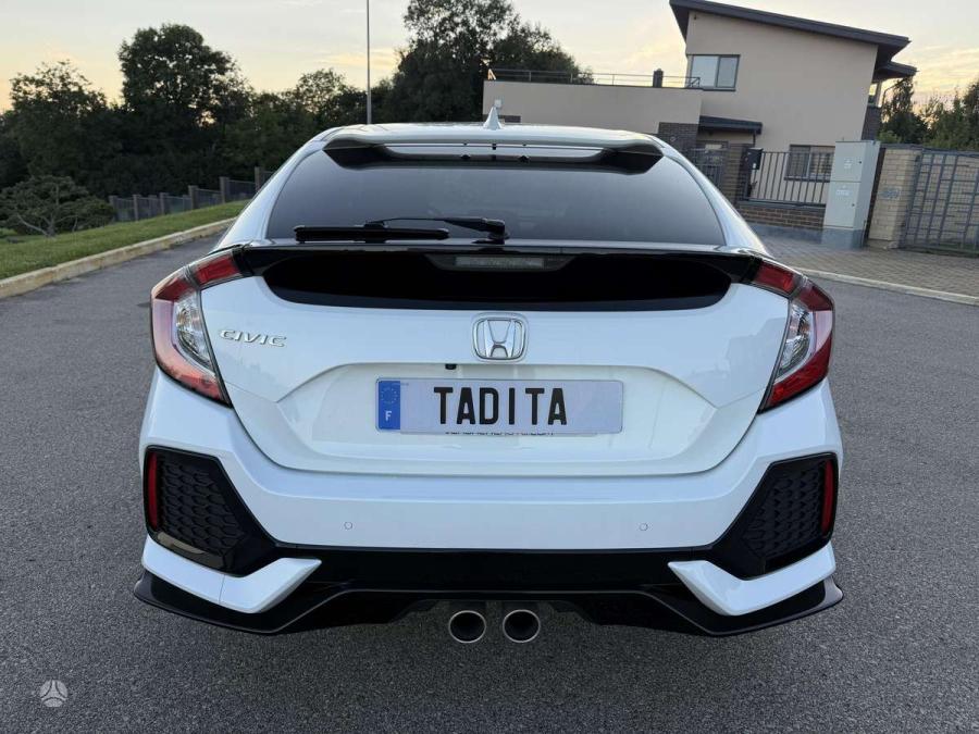 Balts Honda Civic 2019 Tauragė, ar dzinēja tilpumu 1.50 L un nobraukumu 244 tūkst. km par 10500 €, foto 7 vietnē AUTOMOTO.COM.LV