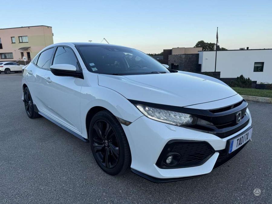 Balts Honda Civic 2019 Tauragė, ar dzinēja tilpumu 1.50 L un nobraukumu 244 tūkst. km par 10500 €, foto 11 vietnē AUTOMOTO.COM.LV