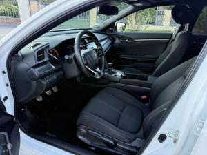 Balts Honda Civic 2019 Tauragė, ar dzinēja tilpumu 1.50 L un nobraukumu 244 tūkst. km par 10500 €, foto 16 vietnē AUTOMOTO.COM.LV