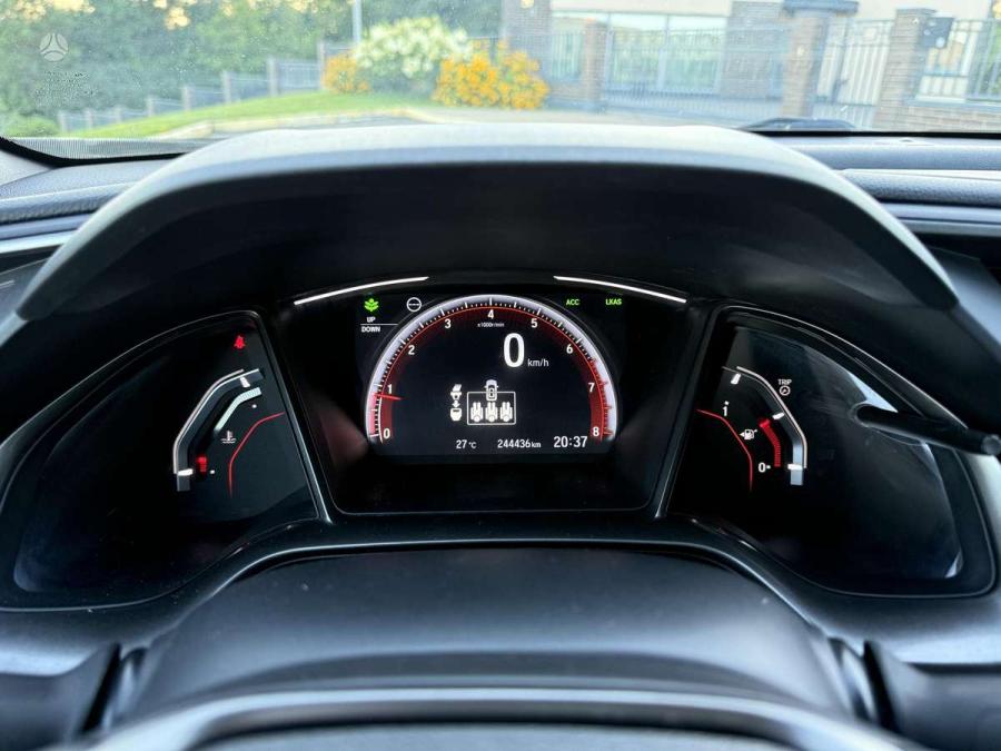 Balts Honda Civic 2019 Tauragė, ar dzinēja tilpumu 1.50 L un nobraukumu 244 tūkst. km par 10500 €, foto 22 vietnē AUTOMOTO.COM.LV