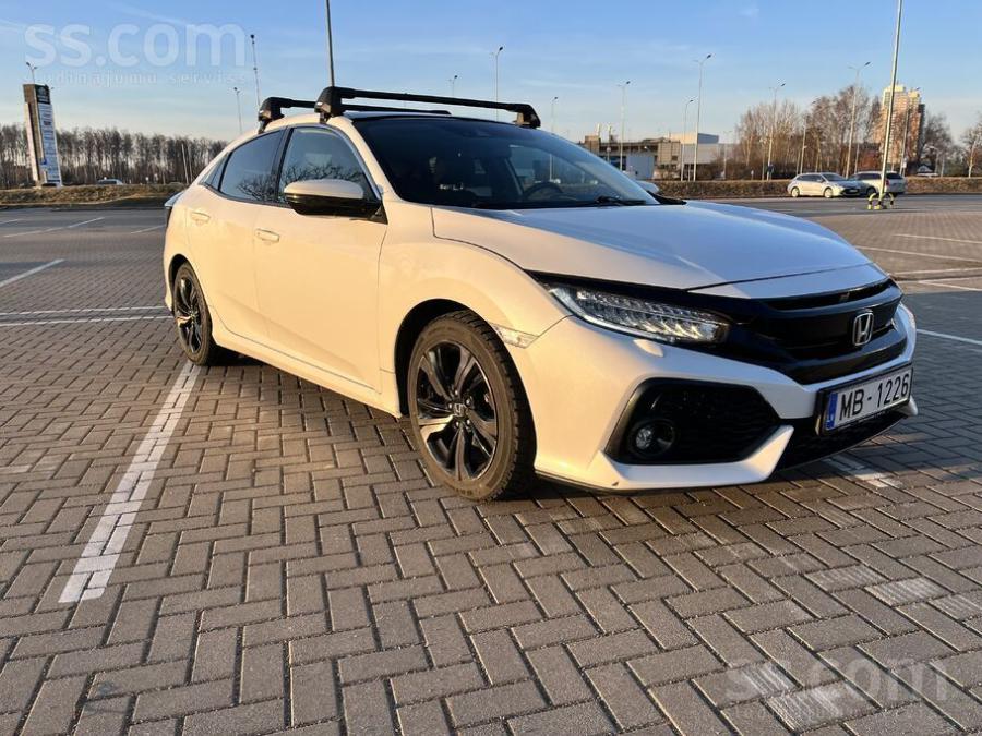 Белый Хонда Цивик 2019 в Рига, объемом двигателя 1.00 л и пробегом 91 тыс. км за 13700 €, фото 14 на AUTOMOTO.COM.LV