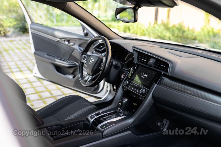 Balts Honda Civic 2020 Tallina, ar dzinēja tilpumu 1.50 L un nobraukumu 107 tūkst. km par 18990 €, foto 9 vietnē AUTOMOTO.COM.LV