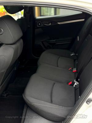 Balts Honda Civic 2021 Tallina, ar dzinēja tilpumu 1.50 L un nobraukumu 97 tūkst. km par 19600 €, foto 14 vietnē AUTOMOTO.COM.LV