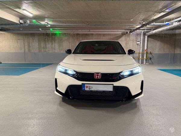 Balts Honda Civic 2024 Viļņa, ar dzinēja tilpumu 2.00 L un nobraukumu 18 tūkst. km par 49000 €, foto 2 vietnē AUTOMOTO.COM.LV