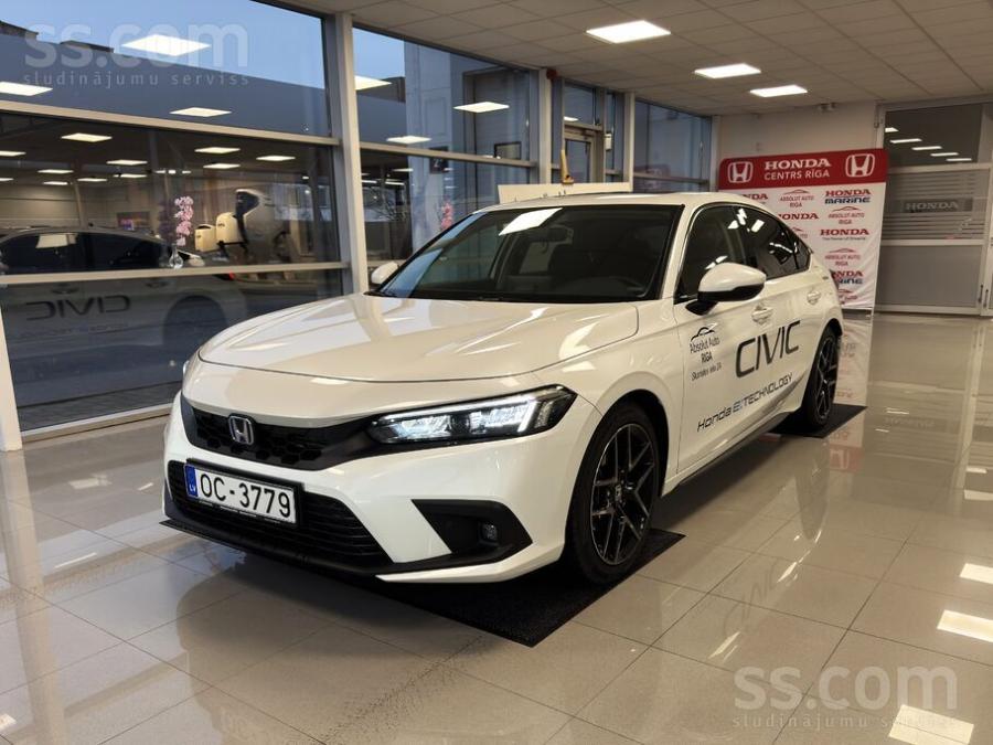 Balts Honda Civic 2025 Rīga, ar dzinēja tilpumu 2.00 L un nobraukumu 15 tūkst. km par 35500 €, foto 3 vietnē AUTOMOTO.COM.LV