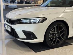 Balts Honda Civic 2025 Rīga, ar dzinēja tilpumu 2.00 L un nobraukumu 15 tūkst. km par 35500 €, foto 21 vietnē AUTOMOTO.COM.LV