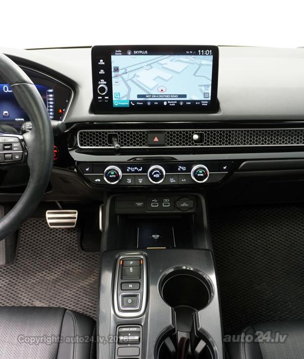 Balts Honda Civic 2026 Tallina, ar dzinēja tilpumu 2.00 L un nobraukumu 7 tūkst. km par 38400 €, foto 7 vietnē AUTOMOTO.COM.LV