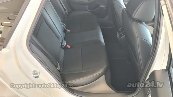 White Honda Civic 2026 in Tartu, with an engine capacity of 2.00 L and mileage of 21 thousand km for 34738 €, photo 7 on AUTOMOTO.COM.LV