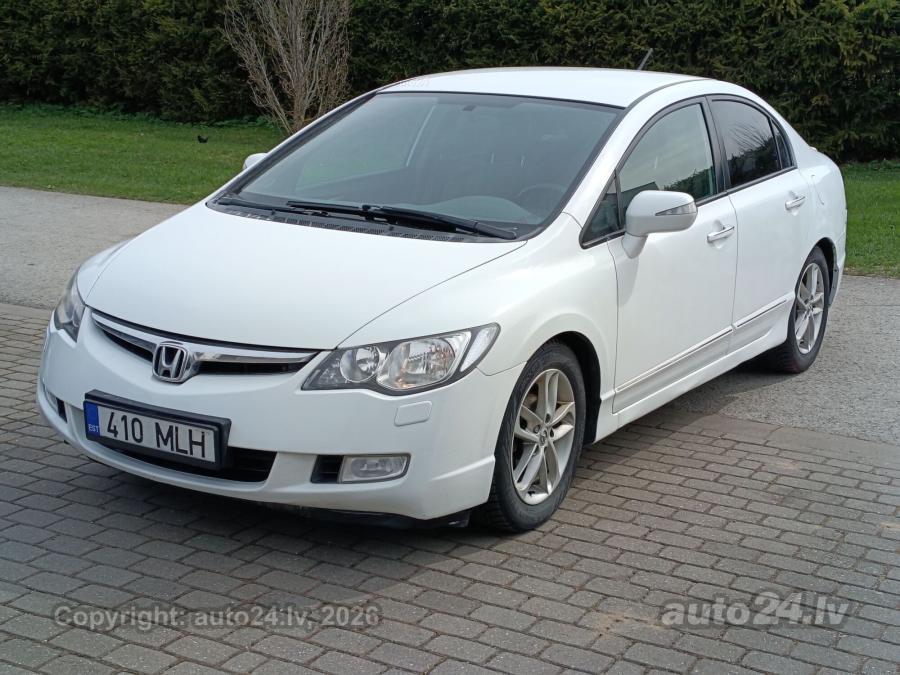 Balts Honda Civic 2008 Tallina, ar dzinēja tilpumu 1.30 L un nobraukumu 160 tūkst. km par 2990 €, foto 3 vietnē AUTOMOTO.COM.LV