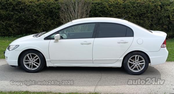 Balts Honda Civic 2008 Tallina, ar dzinēja tilpumu 1.30 L un nobraukumu 160 tūkst. km par 2990 €, foto 3 vietnē AUTOMOTO.COM.LV