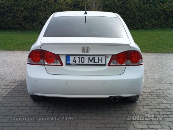 Balts Honda Civic 2008 Tallina, ar dzinēja tilpumu 1.30 L un nobraukumu 160 tūkst. km par 2990 €, foto 5 vietnē AUTOMOTO.COM.LV
