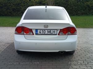 Balts Honda Civic 2008 Tallina, ar dzinēja tilpumu 1.30 L un nobraukumu 160 tūkst. km par 2990 €, foto 6 vietnē AUTOMOTO.COM.LV