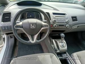 Balts Honda Civic 2008 Tallina, ar dzinēja tilpumu 1.30 L un nobraukumu 160 tūkst. km par 2990 €, foto 7 vietnē AUTOMOTO.COM.LV