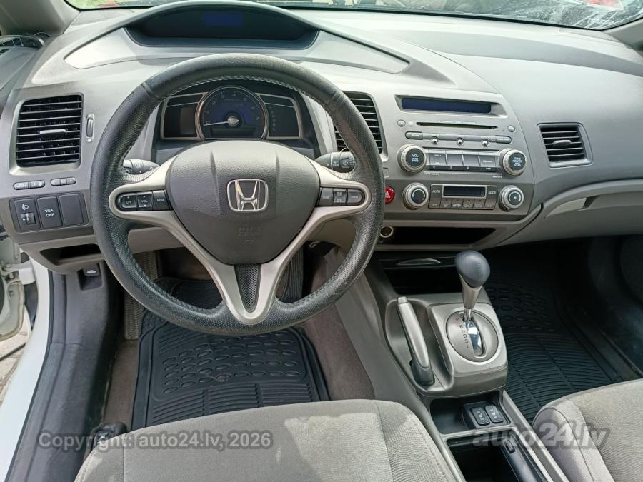 Balts Honda Civic 2008 Tallina, ar dzinēja tilpumu 1.30 L un nobraukumu 160 tūkst. km par 2990 €, foto 7 vietnē AUTOMOTO.COM.LV