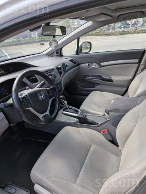 Balts Honda Civic 2014 Rīga, ar dzinēja tilpumu 1.80 L un nobraukumu 184 tūkst. km par 6950 €, foto 8 vietnē AUTOMOTO.COM.LV