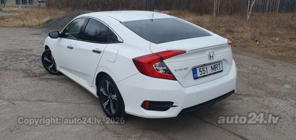White Honda Civic 2017 in Tallinn, with an engine capacity of 1.50 L and mileage of 117 thousand km for 15300 €, photo 6 on AUTOMOTO.COM.LV