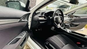 White Honda Civic 2018 in Vilnius, with an engine capacity of 1.50 L and mileage of 161 thousand km for 13900 €, photo 8 on AUTOMOTO.COM.LV